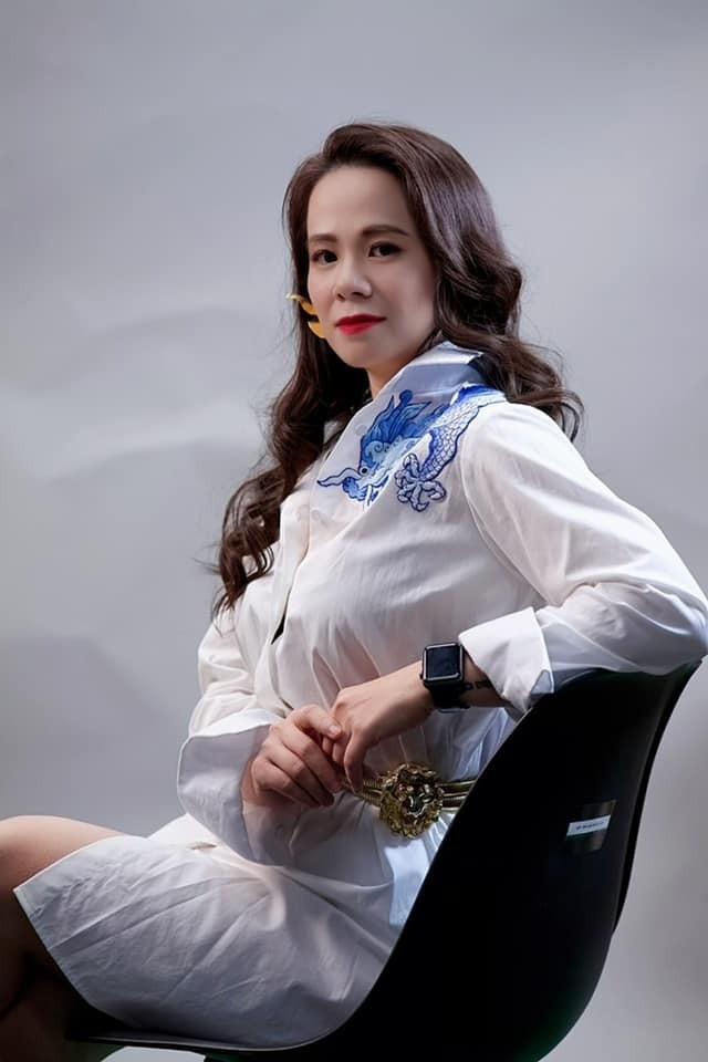 Tin tối 14/3: Vợ Shark Bình 'cà khịa' Phương Oanh và chồng; Minh Hằng tiêm kích trứng để sinh con